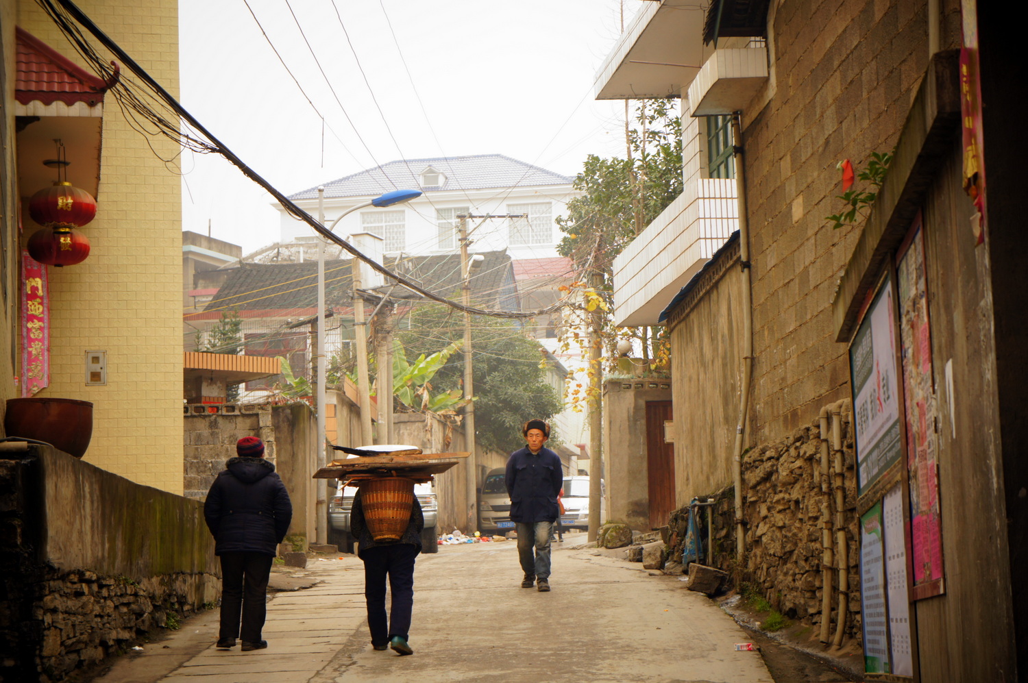 Backpacking in Hunan Province: The Unknown Town of Huayuan ...